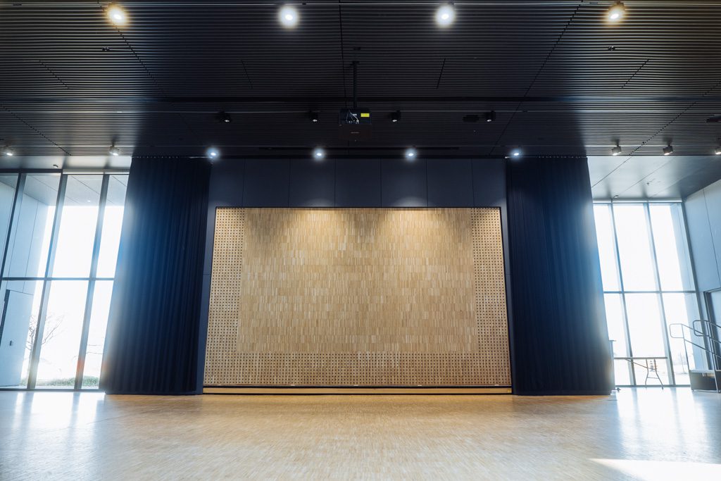 RETRACTABLE STAGES CUSTOM TO YOUR SPACE | SHERIDAN SEATING